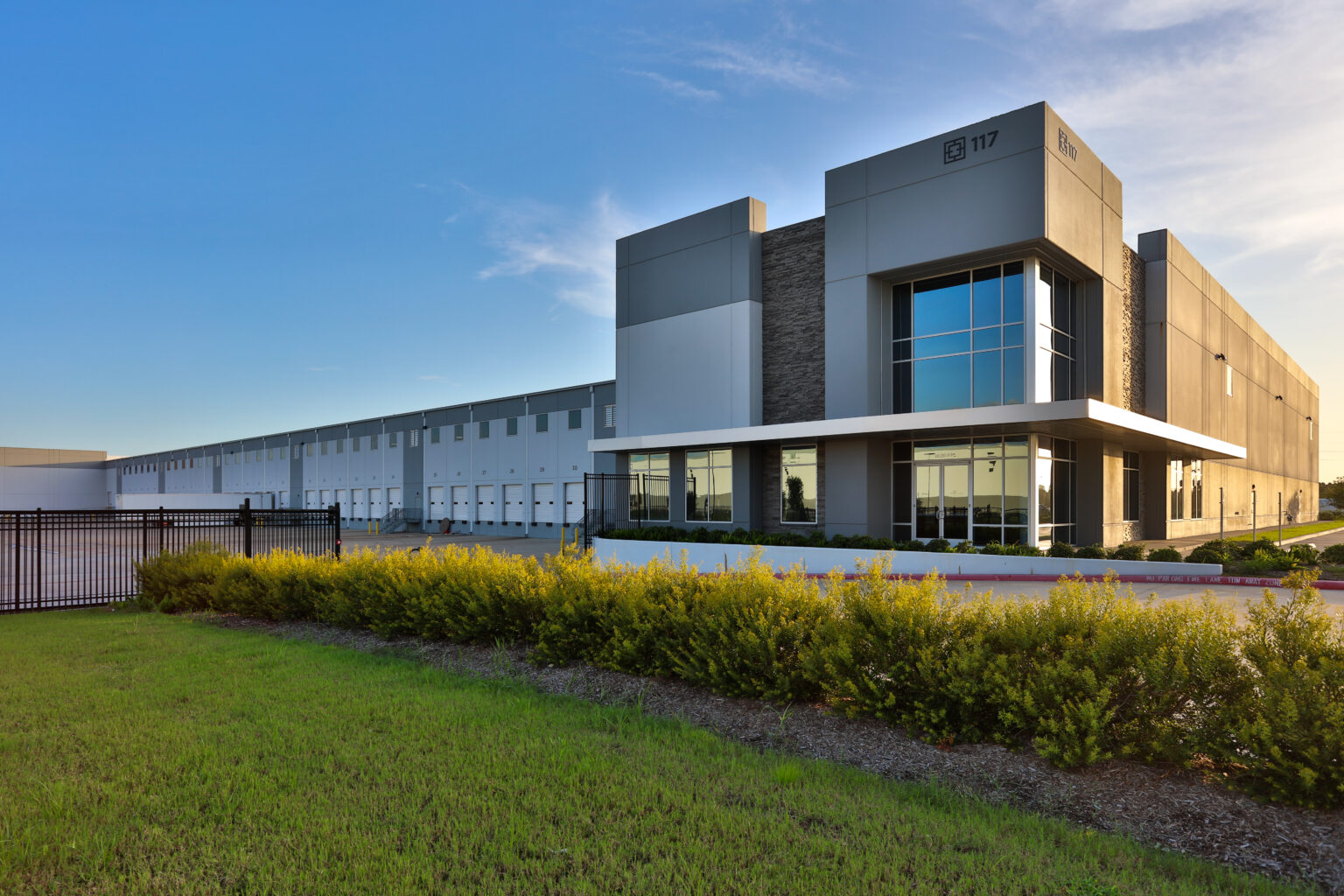 Empire West | Stream Realty Partners